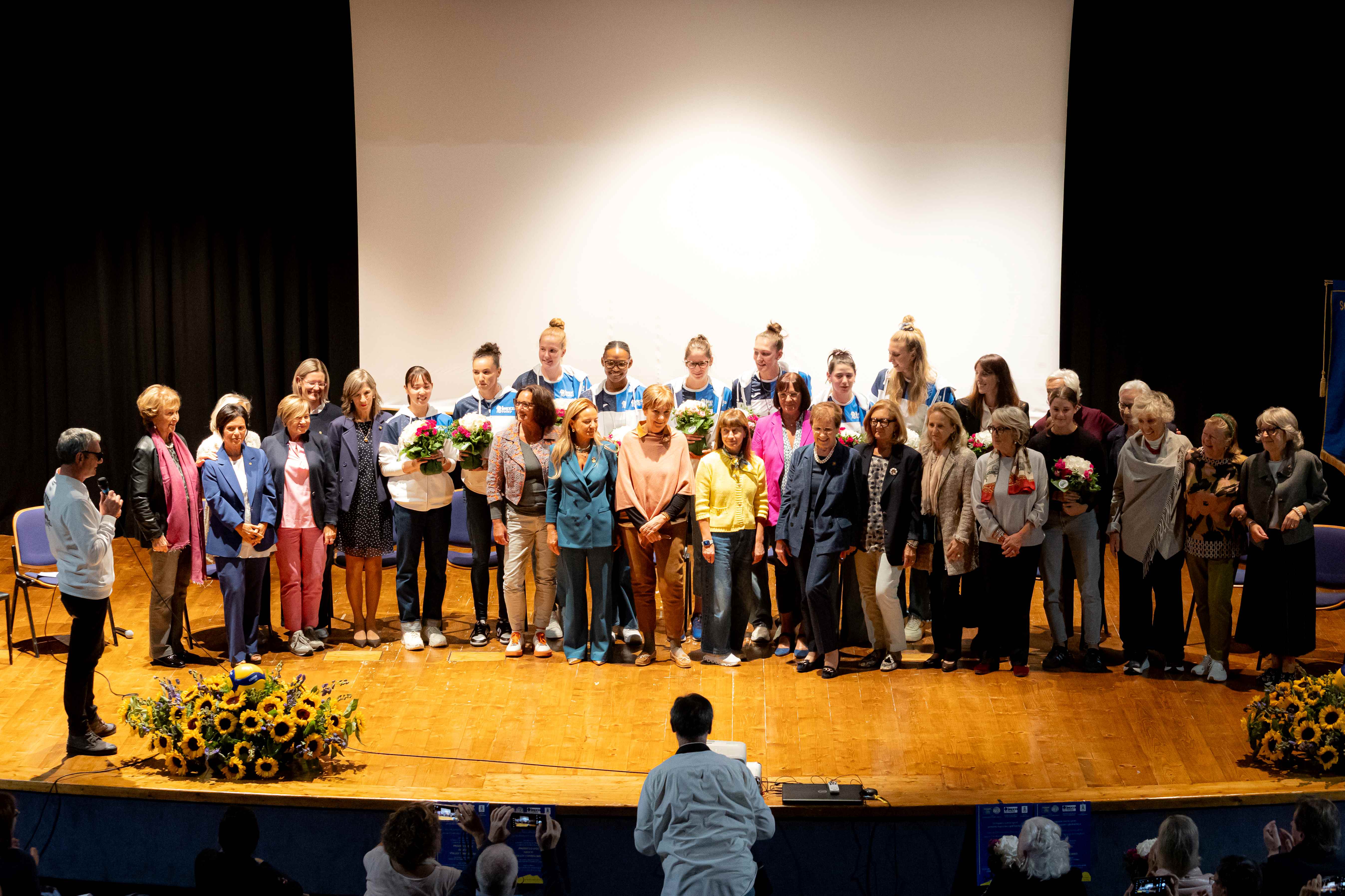 IN CONEGLIANO ENGAGING EVENING: PANTHERS ON STAGE WITH SOROPTIMIS FOR ...